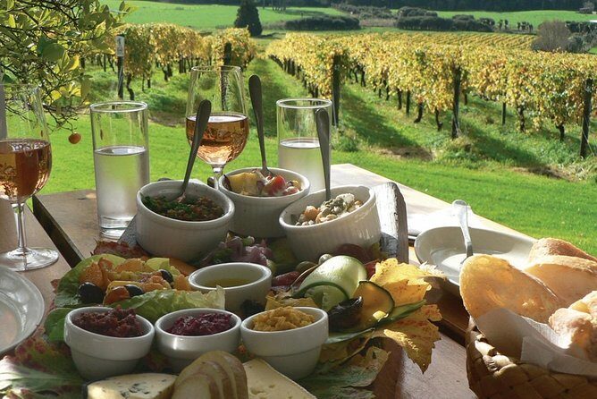 Matakana Riverside Market, Beaches and Winery Tour from Auckland - The Sum Up