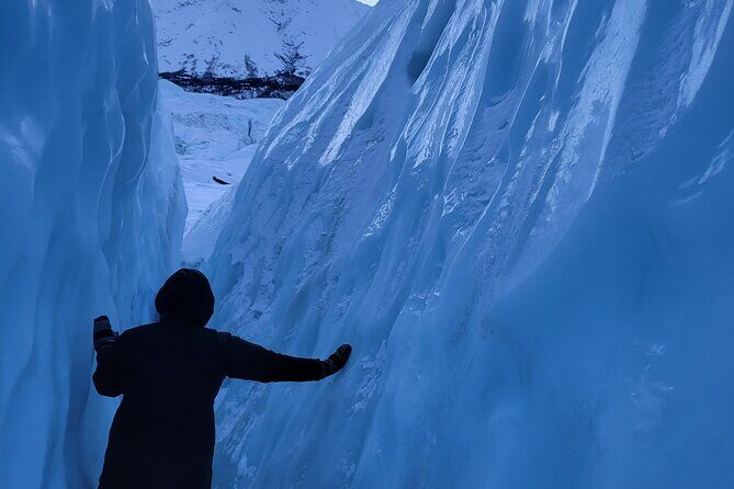 Matanuska Glacier Hike with Lunch Summer & Winter - Lunch with a View and Relaxation