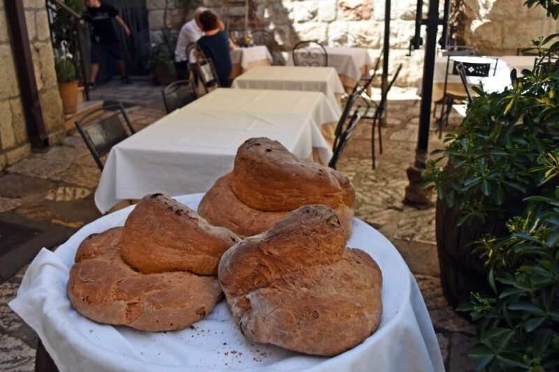 Matera: Breadmaking Workshop in a Local Bakery - An In-Depth Look at the Matera Breadmaking Workshop
