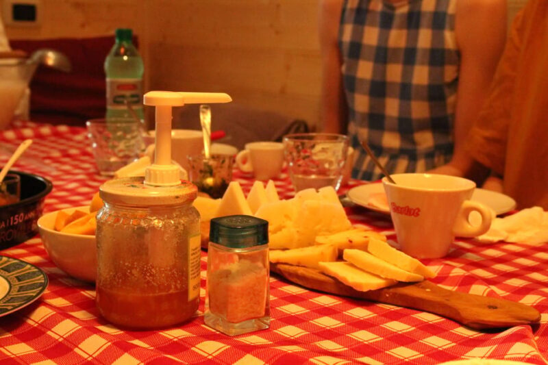 Matera: Mozzarella and Cheese tasting with a Cheesemaker - The Experience in Detail