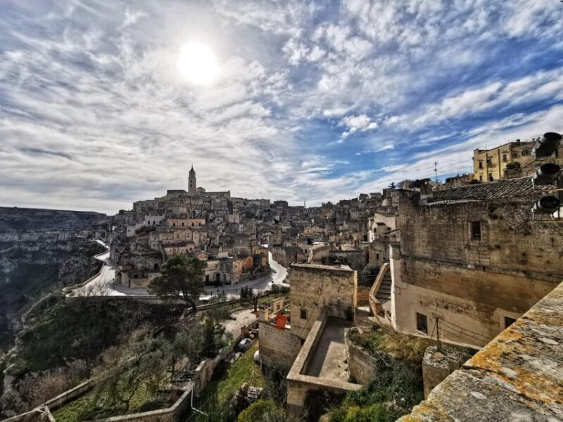 Matera: Walking tour with entries in Cave House and Church - Key Points
