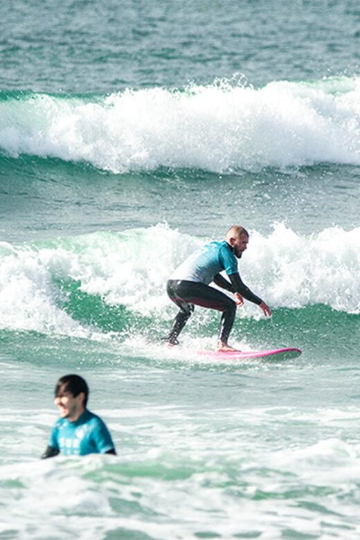 Matosinhos: Best surf Lesson with all equipment - An In-Depth Look at the Surfitbox Surf Experience