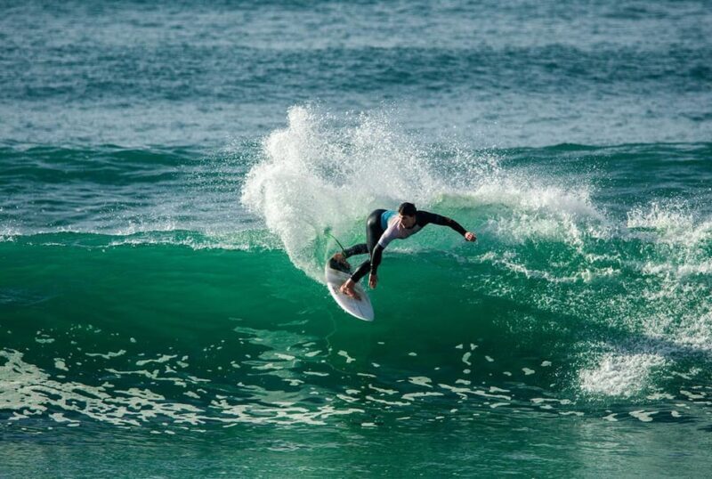Matosinhos: Best surf Lesson with all equipment - Who Should Consider This Surf Lesson?