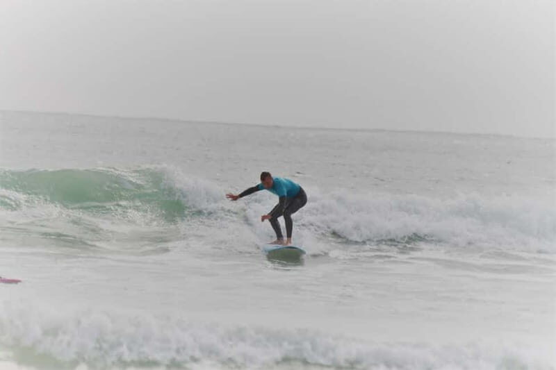 Matosinhos: Surfing Lesson with Equipment - An In-Depth Look at the Surfing Experience in Matosinhos