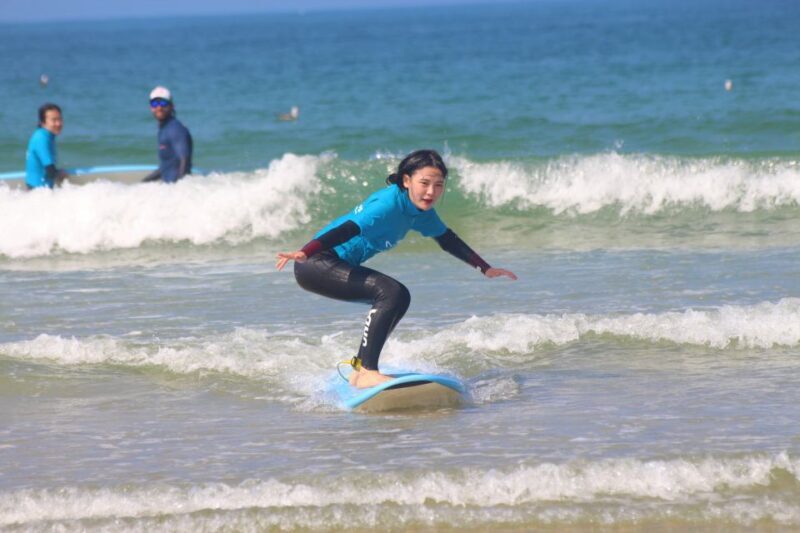 Matosinhos: Surfing Lesson with Equipment - FAQ