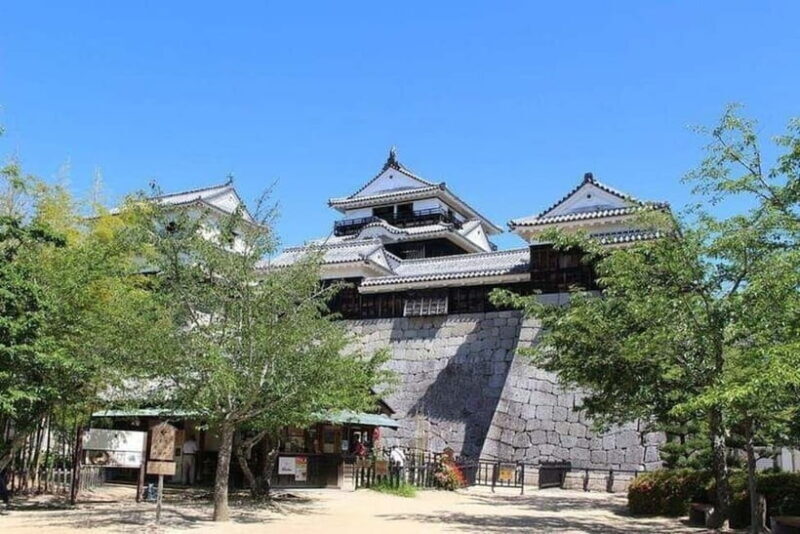 Matsuyama Private Tour with Government-Licensed Guide - Key Points