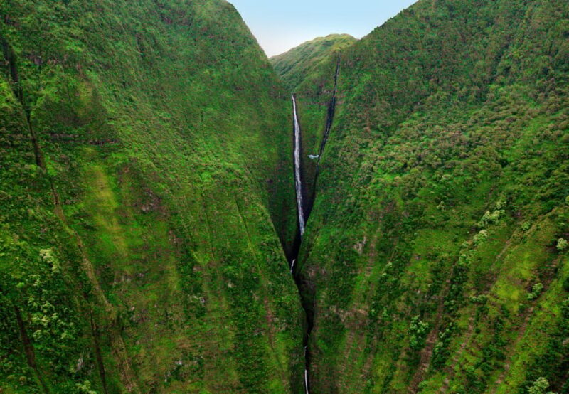 Maui and Molokai: Spectacular Helicopter Tour - FAQ