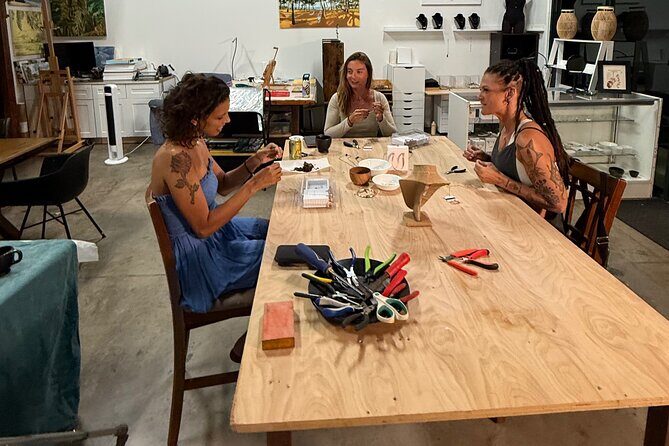 Maui Jewelry Making Class with Puka Shells and Pearls - FAQ