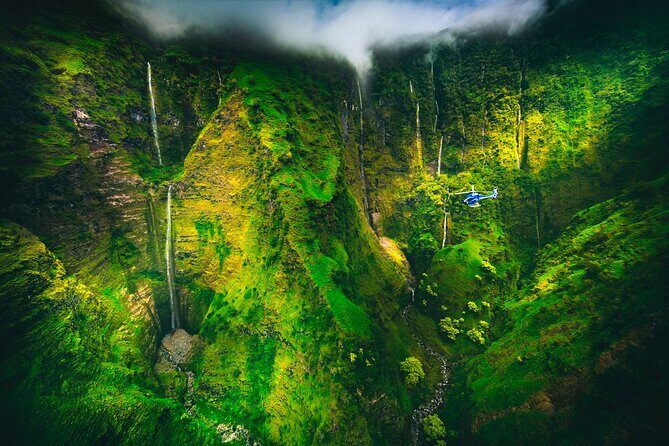 Maui & Molokai Spectacular with Exclusive Landing Helicopter Tour - Authentic Experiences and Traveler Feedback