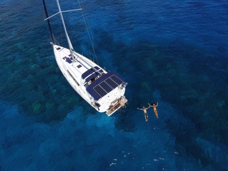 Maui: Private Yacht Snorkeling Tour with Breakfast and Lunch - Experiencing Maui from the Deck of a Luxury Yacht