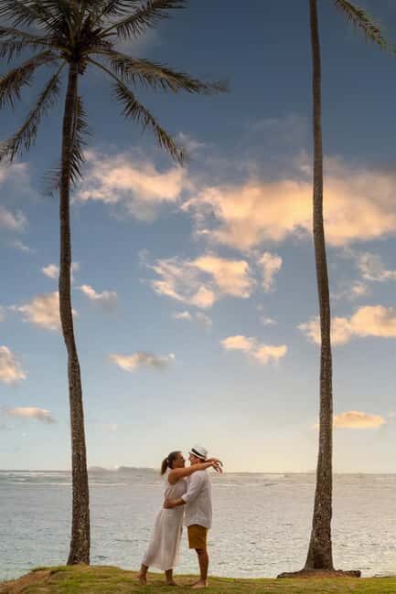 Maui: Professional Photographer Couples and Families - How the Experience Feels