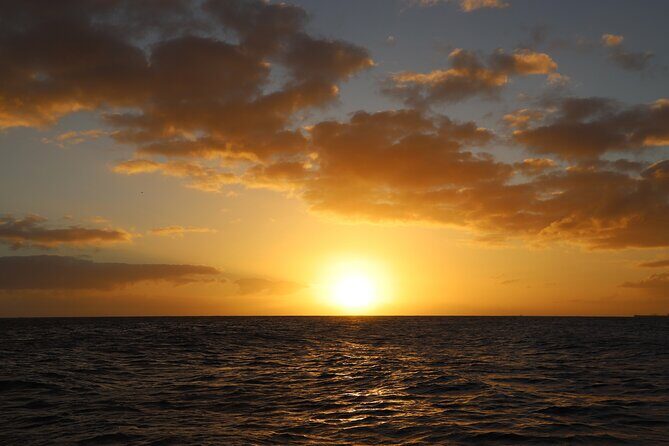 Mauna Kea Signature Sunset Coastline Cruise - An Authentic Ocean Experience on Hawaii’s Big Island