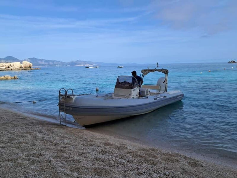Maxi raft trip in the Gulf of Orosei cala Mariolu cala Luna cala Biriala - Key Points