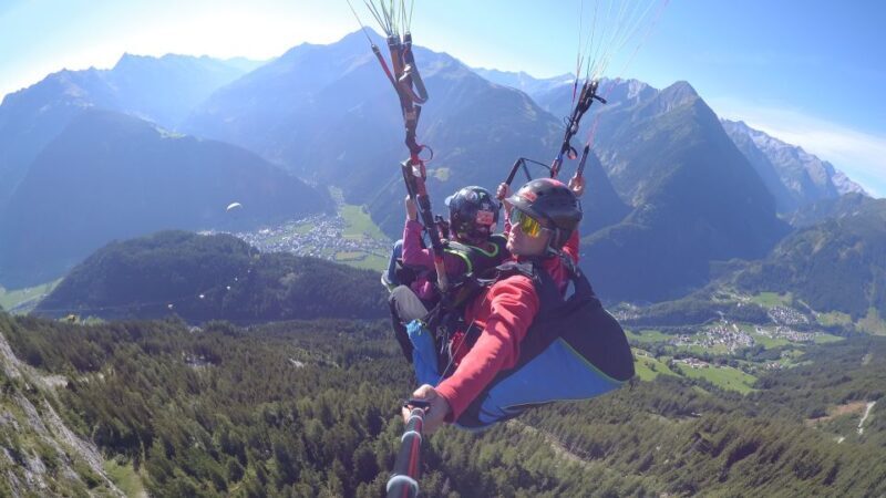 Mayrhofen: Höhenflug über den Bergen von Mayrhofen - Key Points