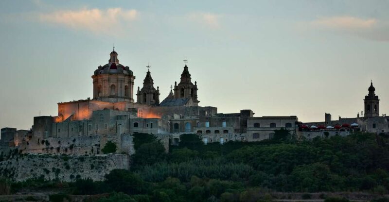Mdina and Rabat Private Walking Tour with local pastizzi - The Charm of Mdina: Narrow Streets and Historic Palaces