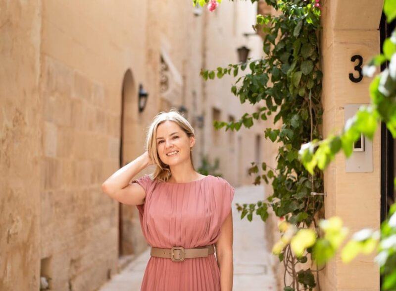 Mdina Professional Photoshoot 45 min over 70 digital Photos - FAQs