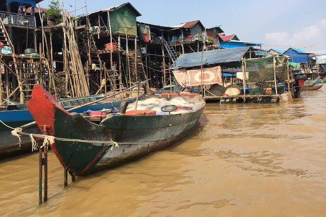 Me Chrey uncrowded Floating village Private Tour bike - Discovering authentic Cambodian rural life on two wheels