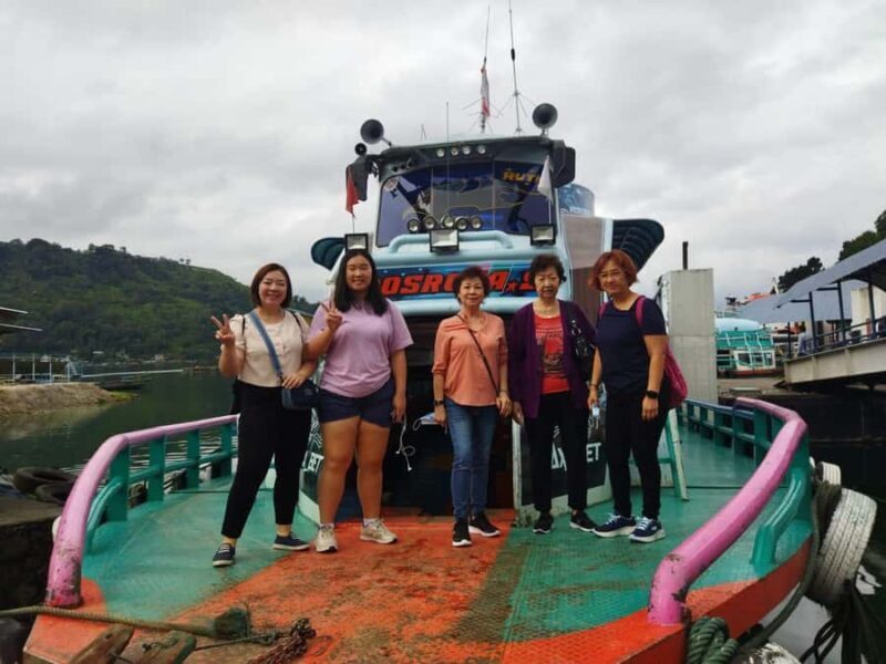 Medan: 4 Days 3 Nights Lake Toba Tour Package include Hotels - Who Would Love This Tour?