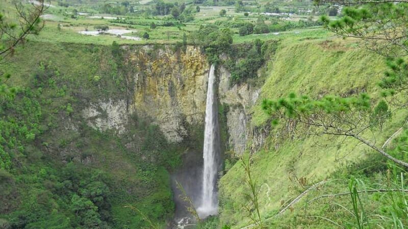 Medan: Discover the Best of Sumatra Day Trip! - Waterfalls – A Feast for the Eyes