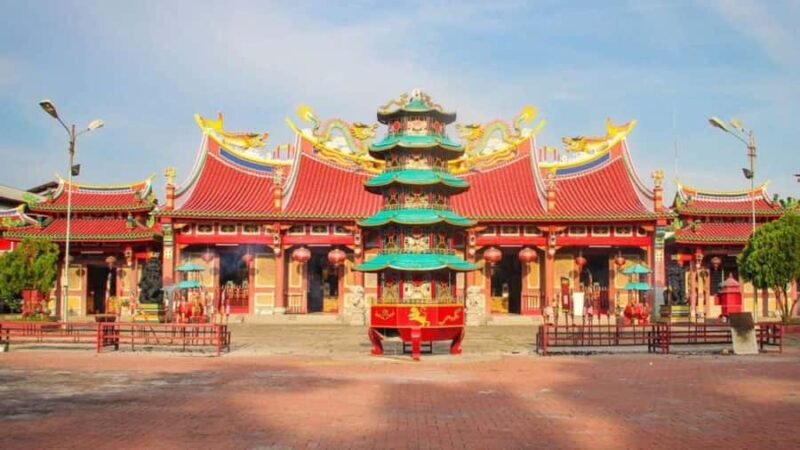 Medan: Highlights City Sightseeing Guided Group Tour - The Sum Up