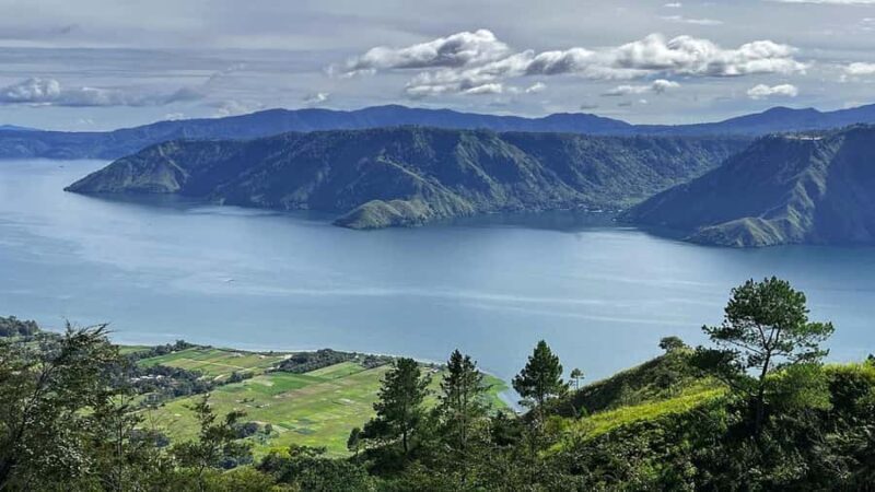 Medan: Lake Toba Day Trip with Ferry and Lunch - Evaluating the Experience: What Makes It Worthwhile?