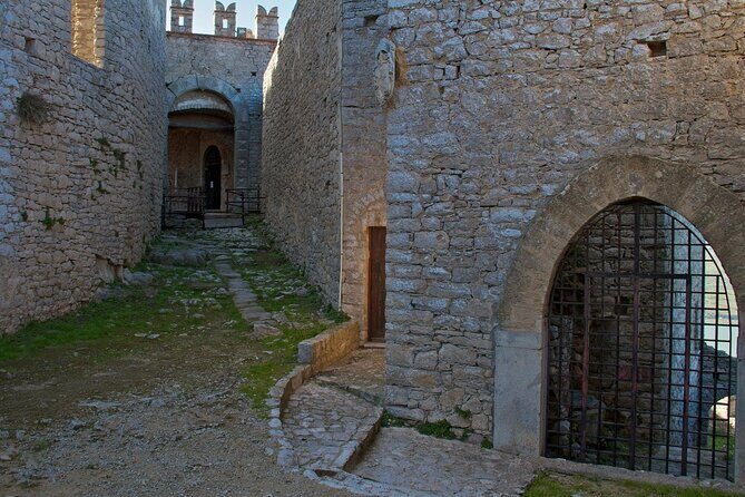 Medieval castles guided tour of Caccamo and Cefalù, from Palermo. - Starting Out: Easy Pickup and Comfortable Transport