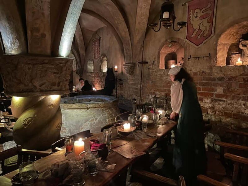 Medieval Nights: Drink, Snack tasting & Guided Adventure - The Details of the “Medieval Nights” Tour