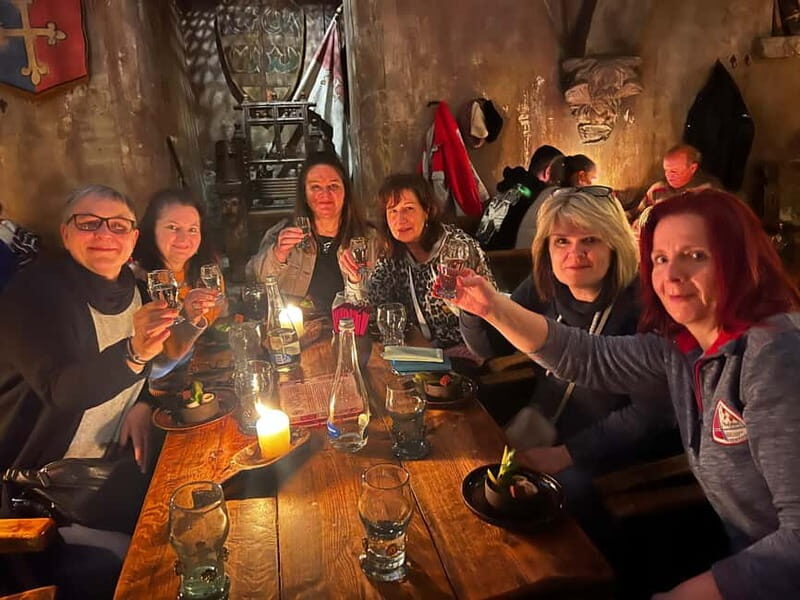 Medieval Nights: Drink, Snack tasting & Guided Adventure - Who Should Take This Tour?