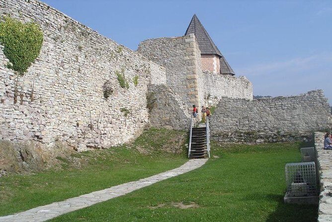 Medvedgrad Fortress: Half Day Guided Walking Tour from Zagreb - Exploring Medvedgrad Fortress: A Half-Day Guided Hike from Zagreb