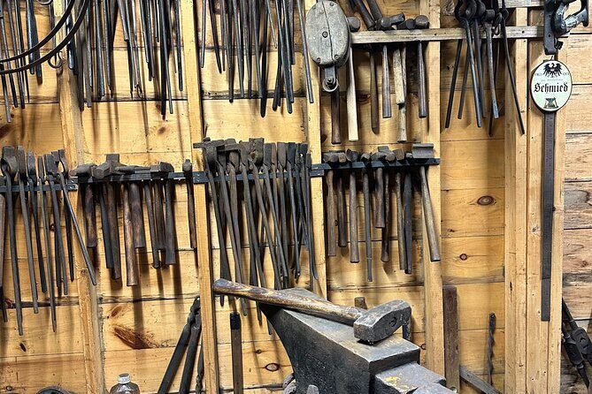 Meet a Working Blacksmith in a Colonial Town - An In-Depth Look at the Blacksmith Tour