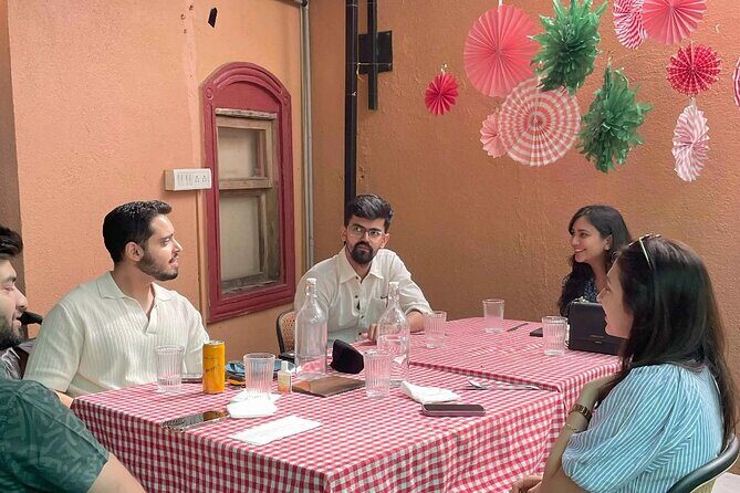 Meet new people in the city - A Genuine Chance to Connect in Mumbai: The Meet New People Tour