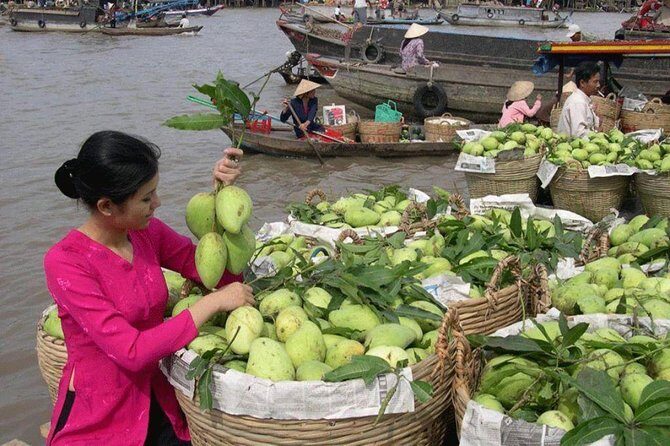 Mekong River 1 Day Group Tour - Midday: Authentic Vietnamese Lunch