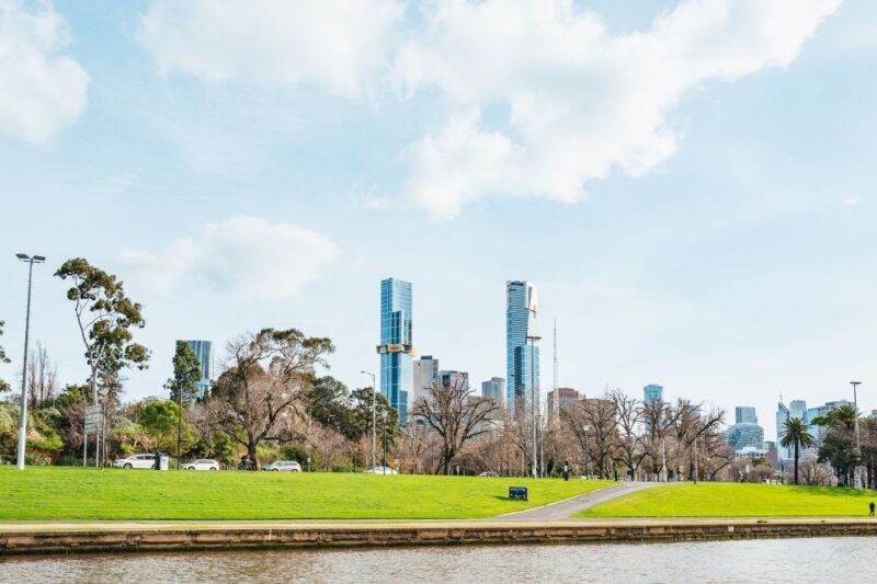Melbourne: 1-Hour Gardens and Sporting Precinct River Cruise - The Experience in Detail