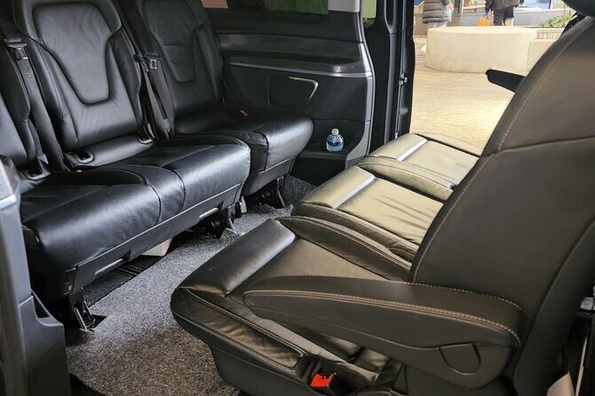 Melbourne Airport to City Transfer by Luxury Car - The Sum Up