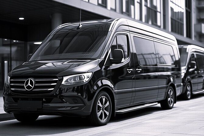 Melbourne CBD to Melbourne Airport Private Transfer 4 or more - An In-Depth Look at What This Transfer Offers