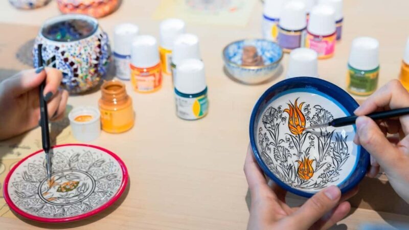 Melbourne: Ceramic Plates & Bowls Paint and Sip Classes - Key Points