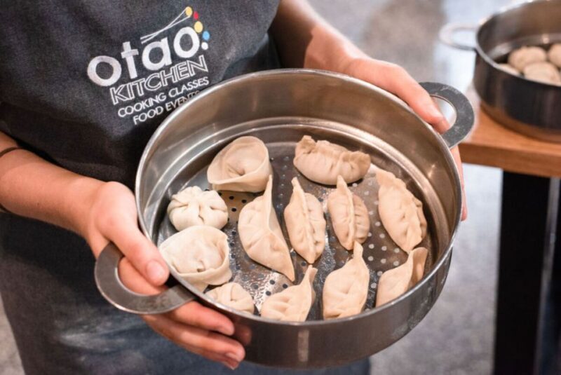 Melbourne: Chinese Dumpling Cooking Class with a Drink - Key Points