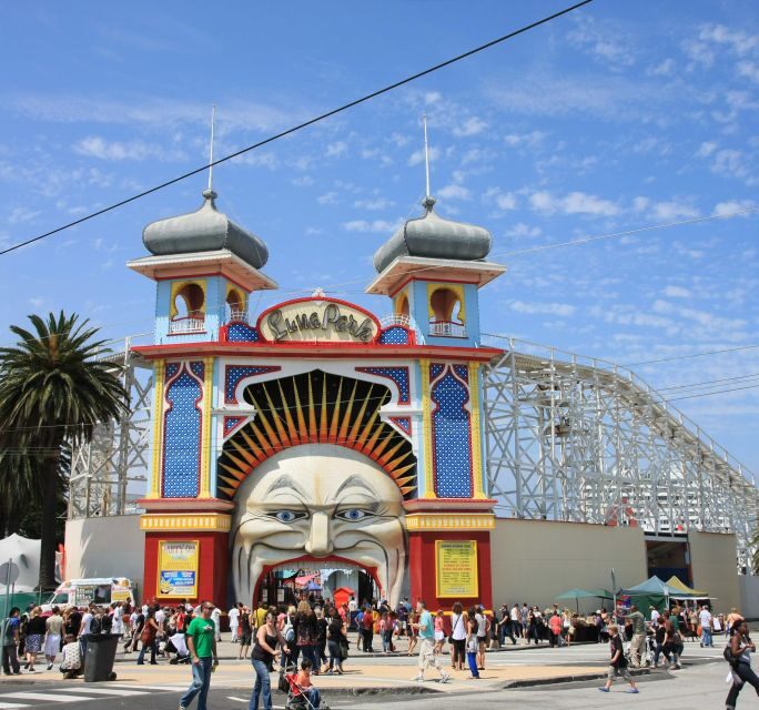 Melbourne: City Highlights, Suburbs & Laneways Bus Tour - An Informed Look at the Tour Experience