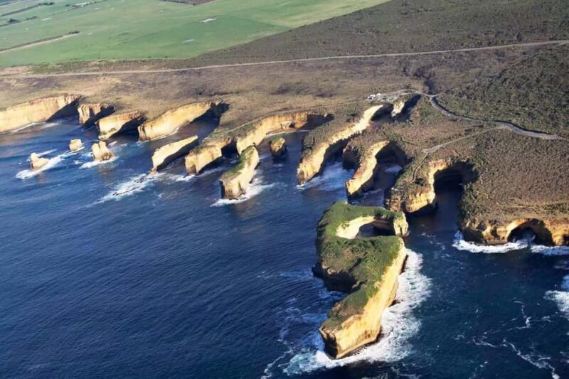 Melbourne: Great Ocean Road Max Highlights in One Day - The Transport & Group Size