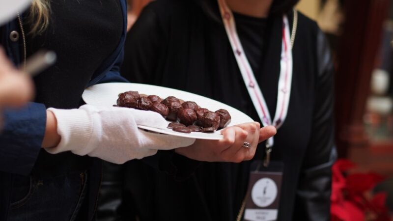 Melbourne: Guided Chocolate Walking Tour of the city - A Welcoming Start at a Prime Location