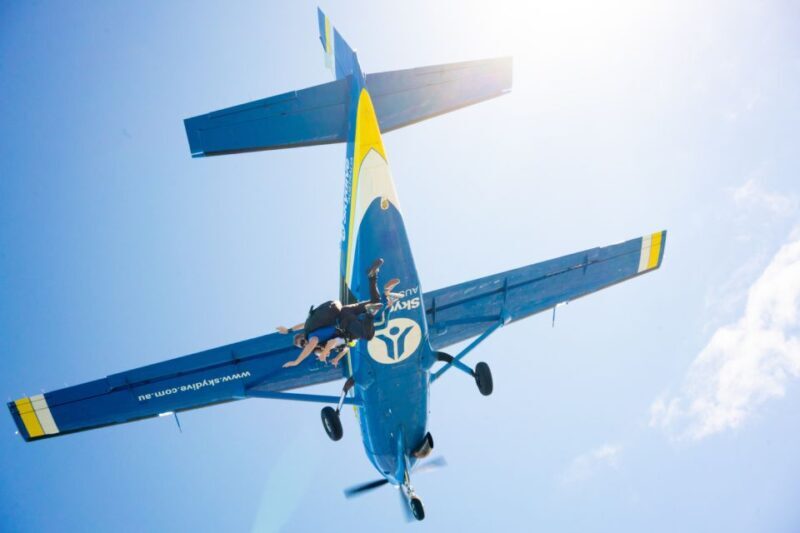 Melbourne: Tandem Skydive Experience over St. Kilda Beach - Who Should Consider This Skydiving Experience