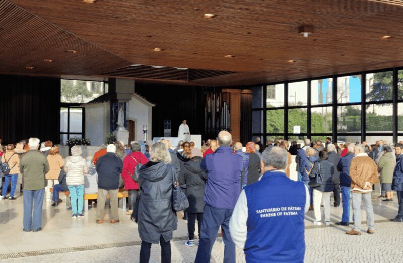 Memorable Private Full Day Tour in Fátima, Nazaré, Óbidos - FAQ