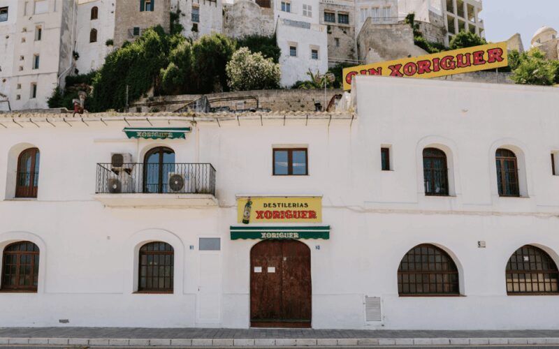 Menorca: Mahon Guided Walking Tour with History & Tastings - Who Will Love This Tour?