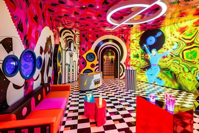 Meow Wolf's Radio Tave in Houston - Introduction: A Unique Artistic Adventure in Houston