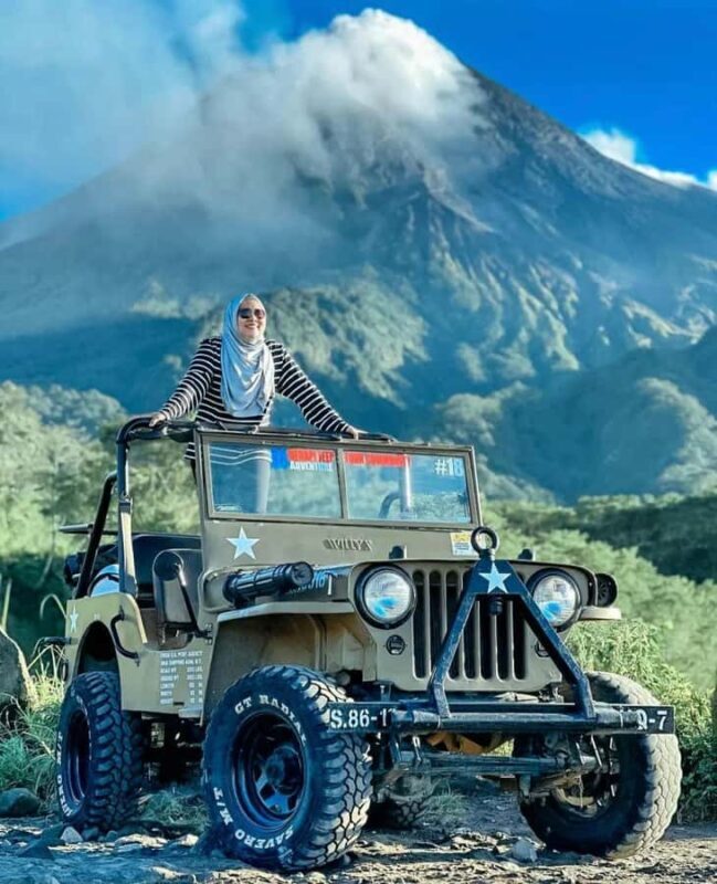 Merapi volcano sunrise with 4wd jeep and step on cold lava - An In-Depth Look at the Merapi Sunrise Tour