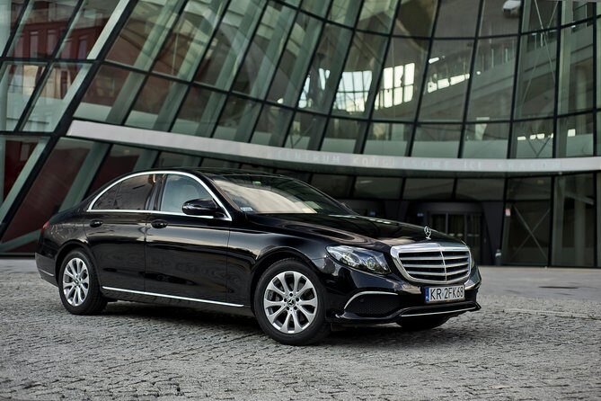 Mercedes E Class black cab Kraków - Why This Transfer Works Well