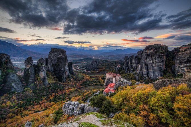 Mercedes Private Full Day Tour to Meteora-Thermopylae- Delphi - FAQ