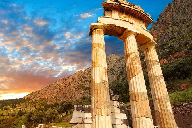 Mercedes Private Tour from Athens to Delphi and Arachova - Why Choose the Mercedes Private Tour from Athens to Delphi and Arachova?