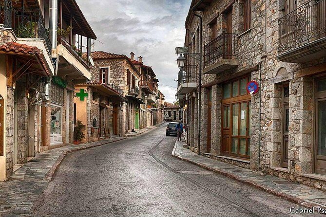 Mercedes Private Tour from Athens to Delphi and Arachova - FAQs