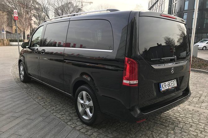 Mercedes V Class VIP minivan Kraków - Why Choose This Luxury Transfer in Krakow?